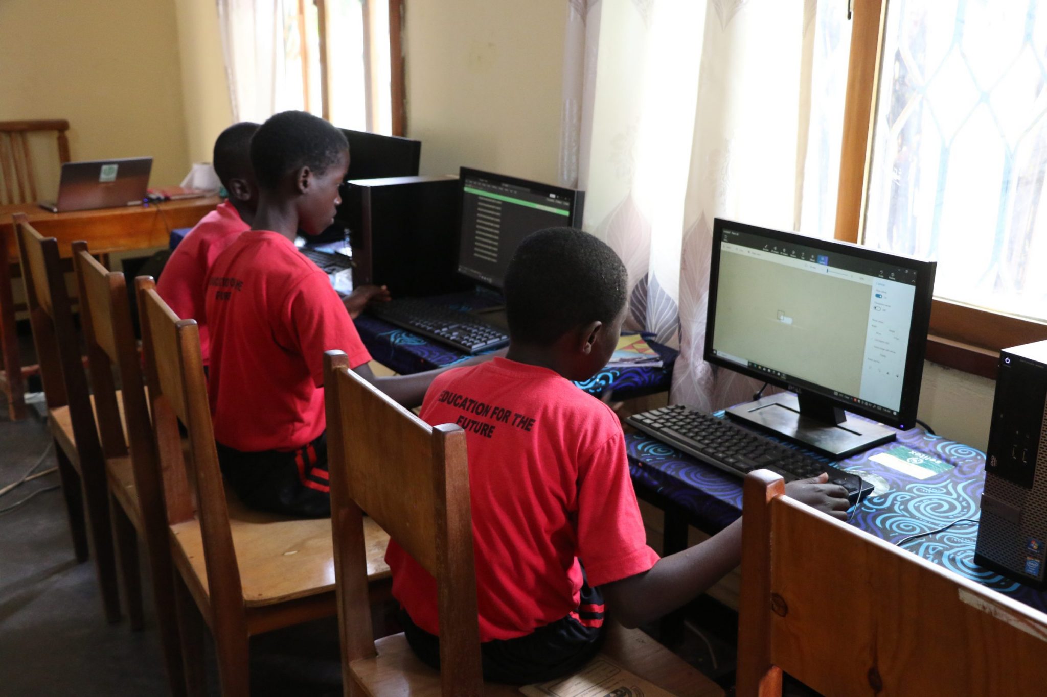 Empowering Terakoya Students through Ashinaga’s ICT Lab｜Ashinaga